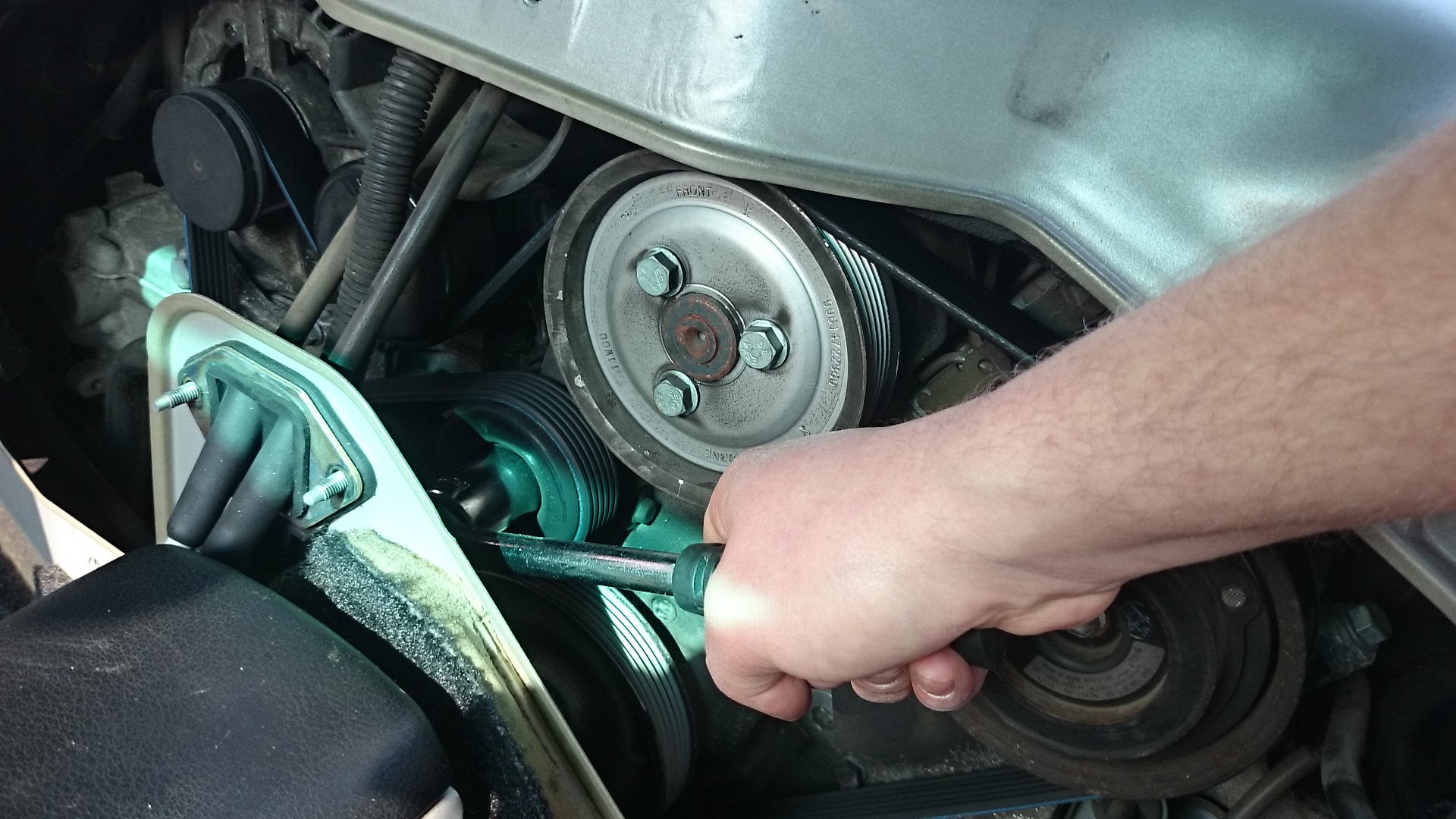 TUTO remplacement pompe à eau 986 3.2 2.5 2.7 - Structure - Boxster ... TUTO remplacement pompe à eau 986 3.2 2.5 2.7 - Structure - Boxster ...